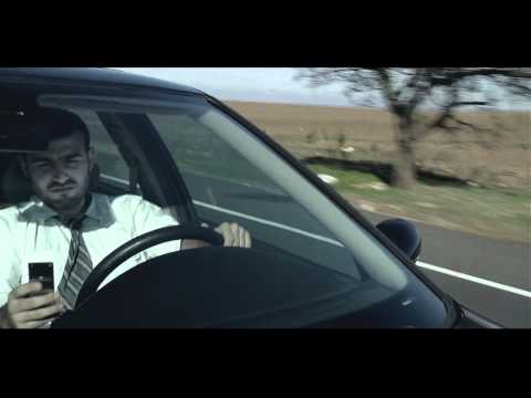 TRAFFIC COMMERCIAL DONT USE PHONE WHILE DRIVING