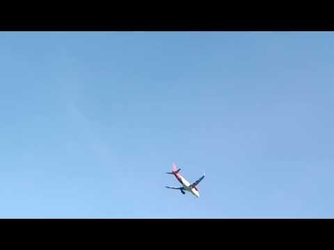 PLANE SPOTTING BATIK AIR AIRBUS A320-200 PK-LUQ LANDING PANGKALAN BUN ISKANDAR AIRPORT