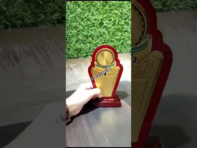 Corporate Momento - Wooden Trophies Momentos Manufacturer from Moradabad