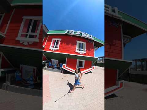 Have you ever been in the upside-down house? ๐ #upsidedown #creative #upsidedownhouse #mylifeasrima