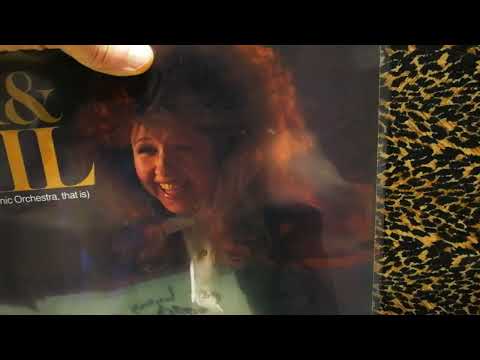 The Current Year Record Flip: Kate Bush "Running Up That Hill" Edition!