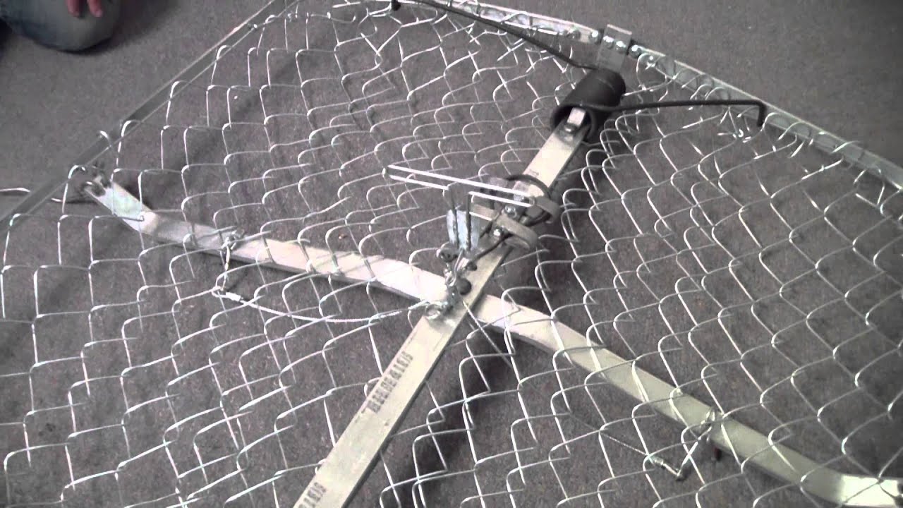 Setting a Model 801 Tomahawk Beaver Trap