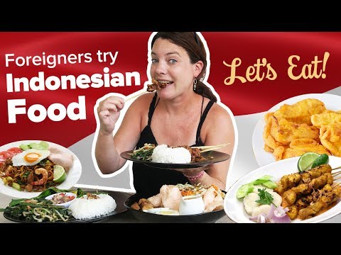 Is Indonesian Food Good? 🇮🇩 Trying Traditional Dishes in Bali, Indonesia