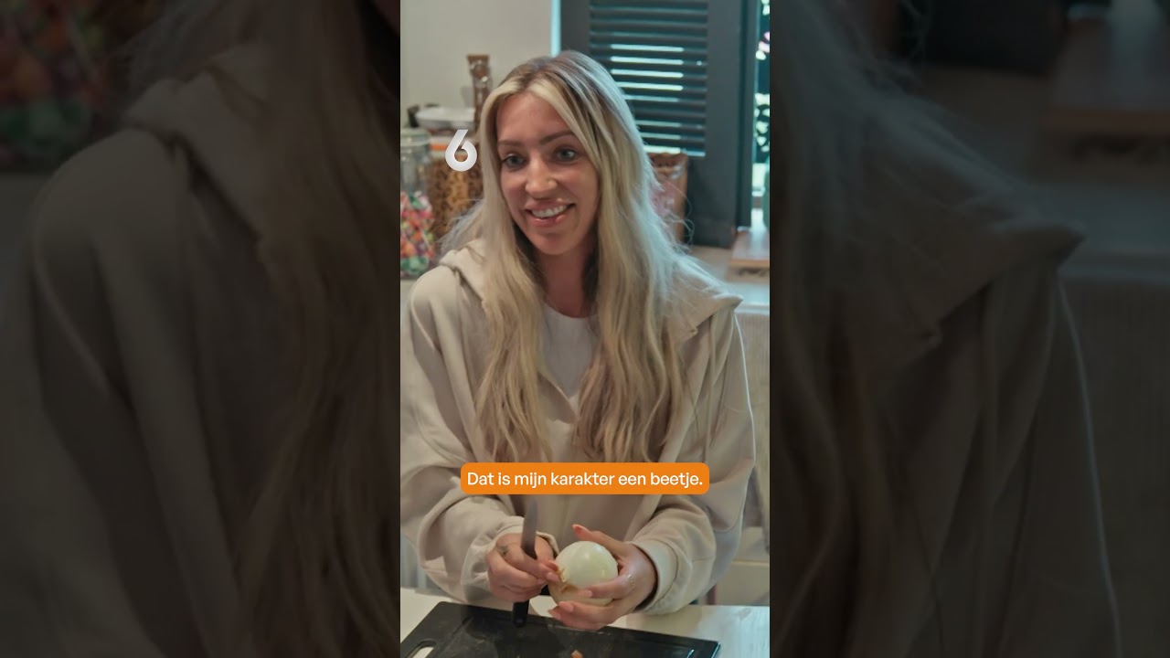 Monique kan niet helemaal aan de stem van Denise wennen... 😅 | #dehanslers