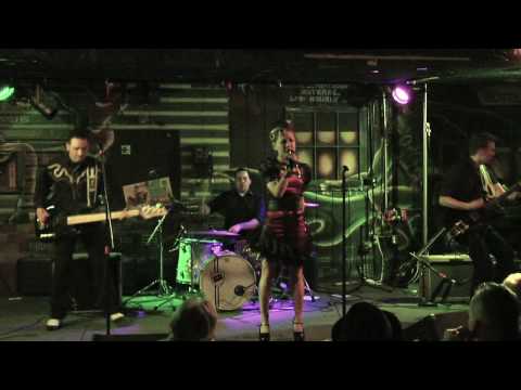 Miss Derringer - Видеоклипы исполнителя - Musify