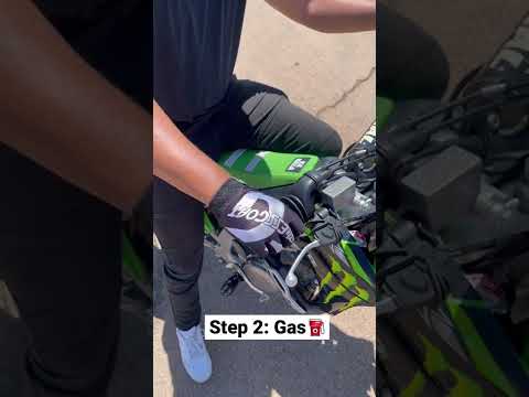 HOW TO WHEELIE A DIRT BIKE IN 3 EASY STEPS🔥 #shorts