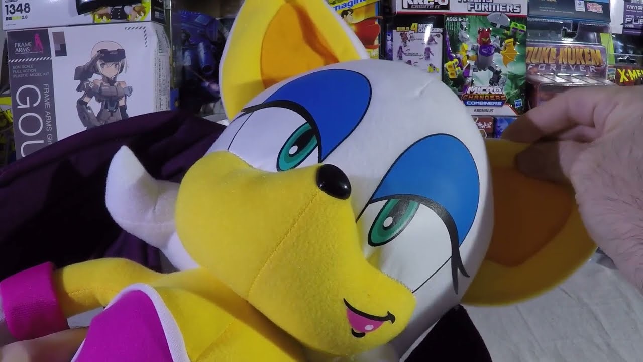Great Eastern Sonic the Hedgehog Rouge 21-Inch Plush
