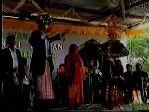Onang-Onang Manortor di Adat Batak Mandailing | CAT'S CASTLE