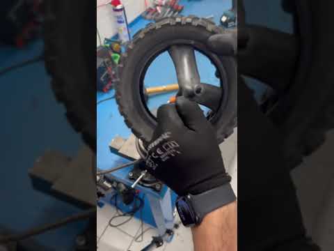 Fixing a Flat Tire on a Escooter #escooter #voromotors #escooterlife #hyperscooter