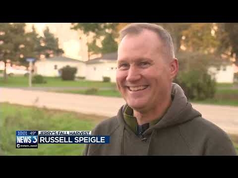 'It gives me chills': Pumpkin farm owner discusses fatal crash near property
