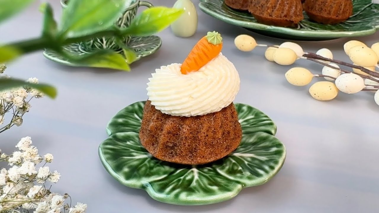 Carrot Cake Cupcakes with Cream Frosting. Simple and delicious recipe / ready in a minutes.