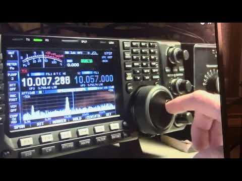 ICOM IC-7600 is still a Beast! 🤣