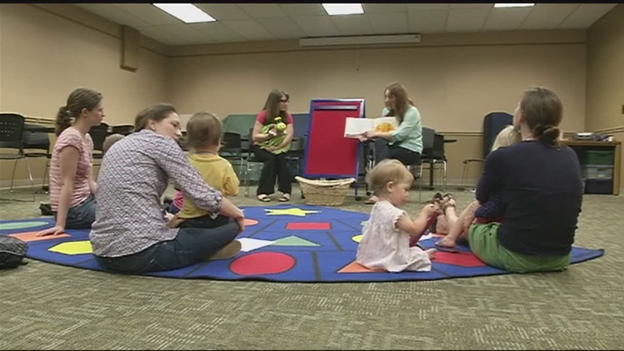 Pelham Public Library holds bilingual story time