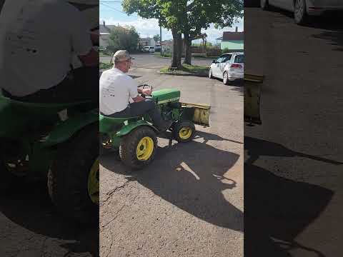 John Deere 110 Lawn Tractor w/ Plow | Giovanoni's #8