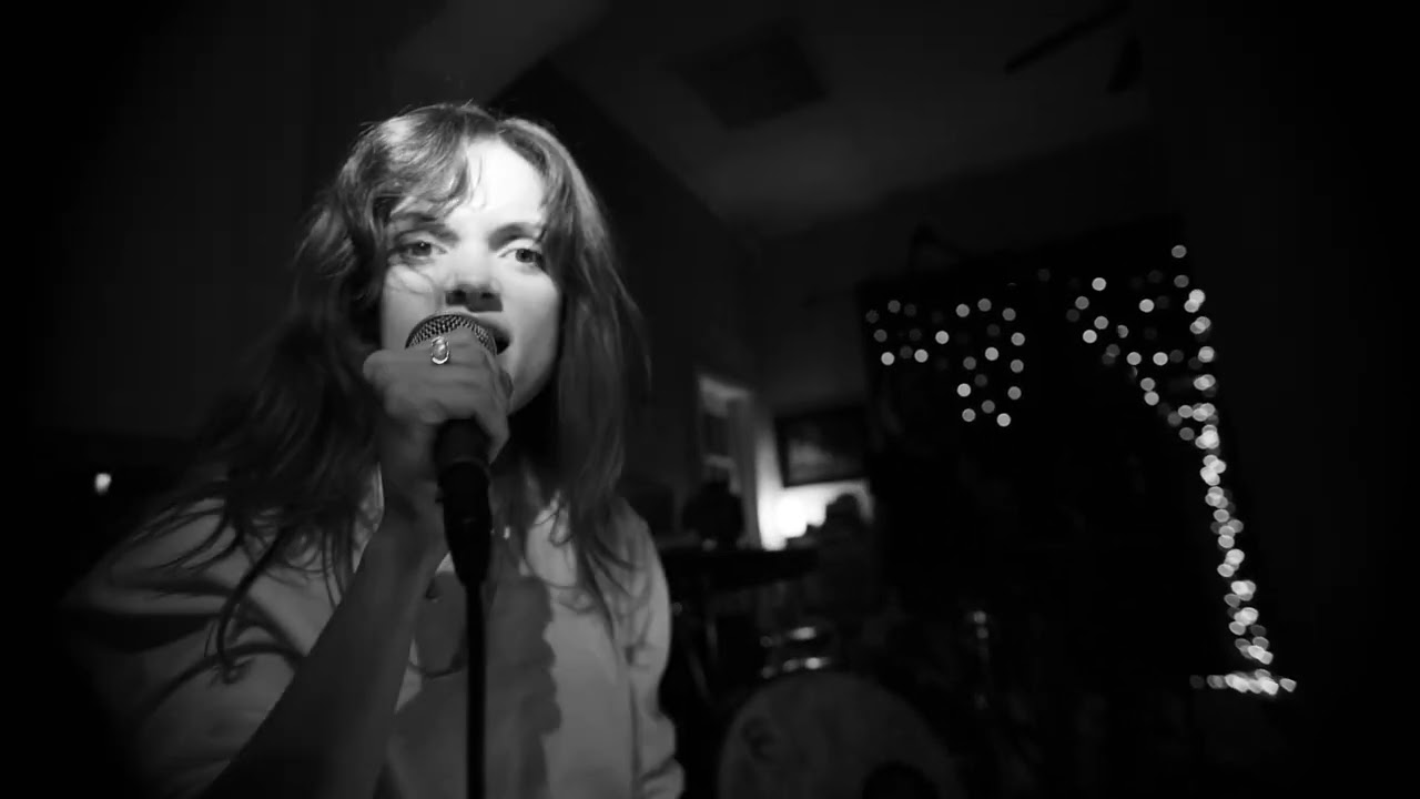 Jane Leo gaat samenwerking aan met M.A.R.S. Label Group en komt met ...