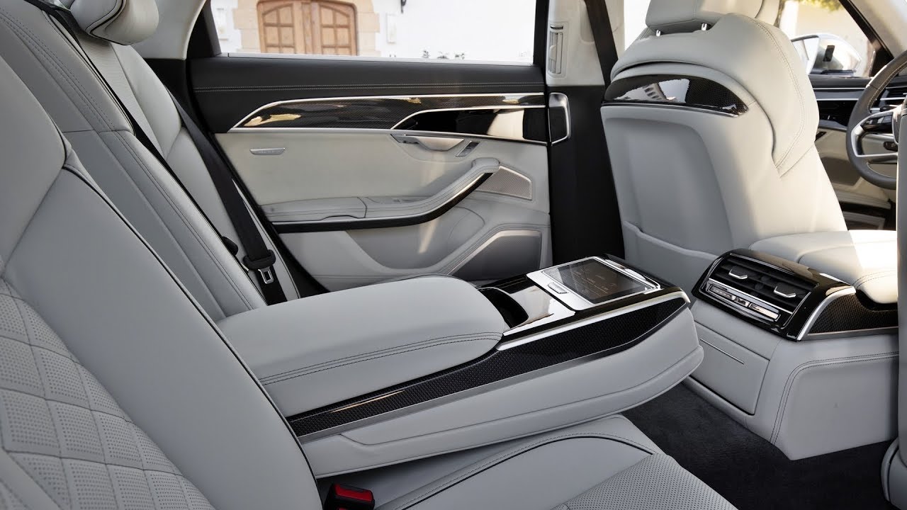 2020 Audi S8 - Luxury INTERIOR