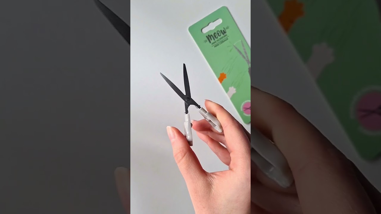 Testing cute scissors from legami ✨️ #art #drawing #arthaul