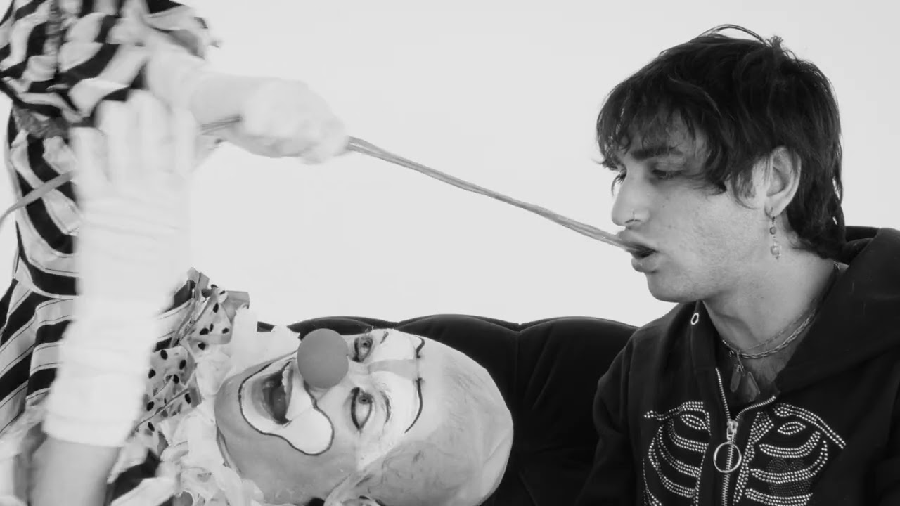 SPOOKYSTACK - PAPER SKIN (OFFICIAL MUSIC VIDEO)