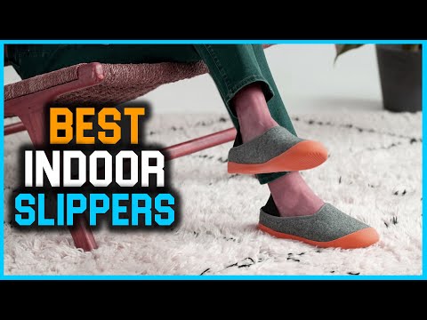 Top 7 Best Indoor Slippers Review for Wide/Flat Feet, Heel Pain, Winter/Summer & Hard Floors [2023]