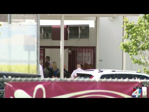 Parkland massacre survivors, victim’s families visit school building shooting site before demoli...