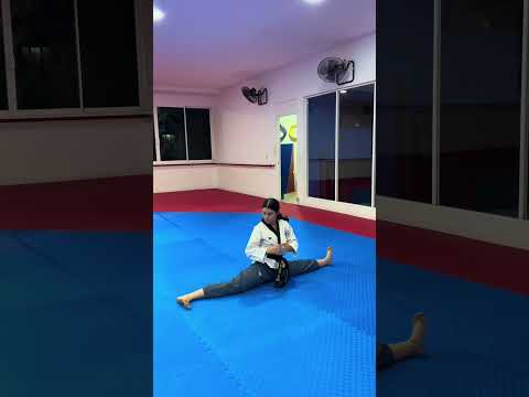 ¿A QUIEN LE PASA? #taekwondo #taekwondolatino #deportes #martialarts #comedia #flexibility