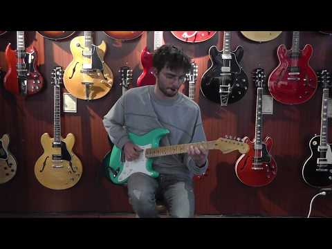 FENDER CUSTOM SHOP STRATOCASTER 1955 RELIC SFG @ GUITAR-PLACE ASCHAFFENBURG