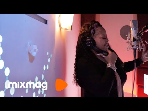 Robin S - 'Show Me Love' live at Soul Asylum Studios, Atlanta
