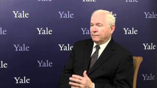 Former SecDef Robert Gates Says Political Extremists Are "Destructive ...