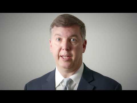 Dr. Dan Mullen is an orthopedic surgeon who specializes in hip and knee replacement in Gilbert, AZ.