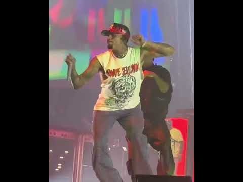 Chris Brown dances to #soakcity at Dickies Arena in Fort Worth, TX.