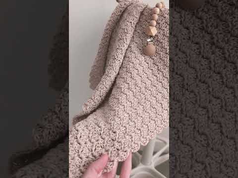 Crochet Baby Blanket Tutorial - #crochet #babyblanket #babyblanketcrochet