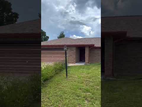 This Deltona Florida 3 Bedroom Home Sold for Just $350,000!