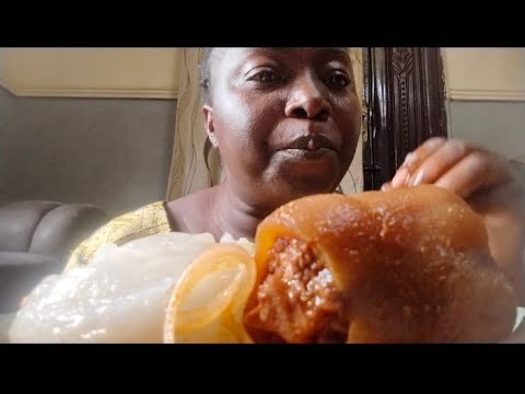 Asmr white cassava starch fufu with cow tail pepper 🌶️ soup mukbang