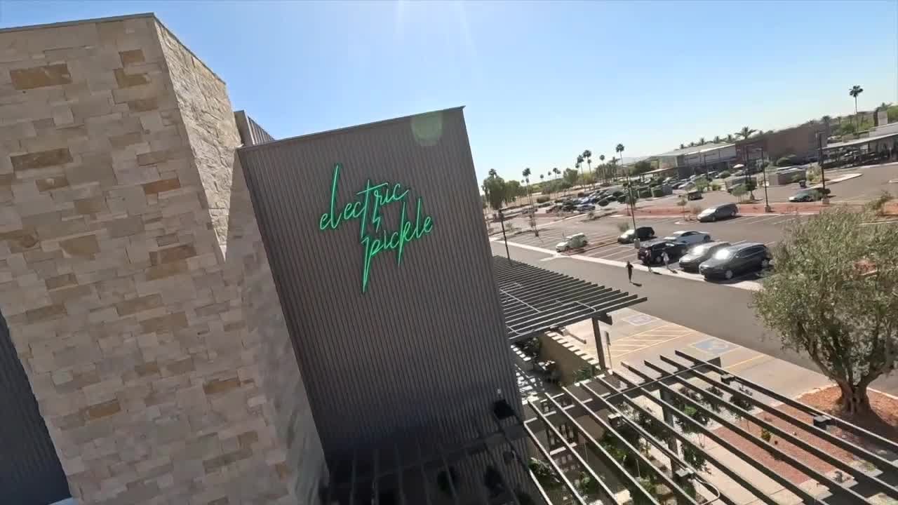 Electric Pickle blends pickleball, dining and entertainment in Tempe