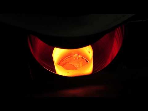 Ames Lab 101: Lanthanum Decanting
