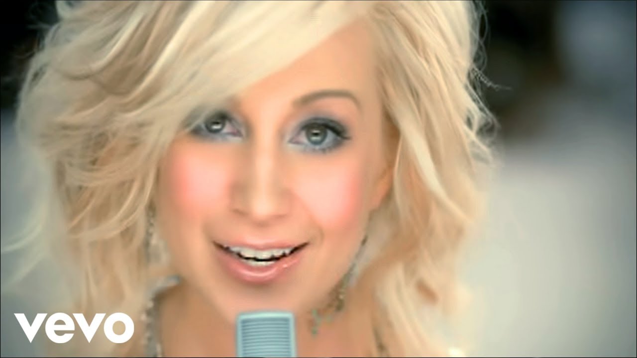 Kellie Pickler - Best Days Of Your Life (Official Video)