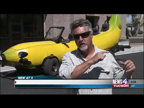 World's largest banana car rolls through Tucson