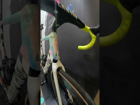 Close up with the Tekkerz team bike with Lightweight wheels #bikes #shorts