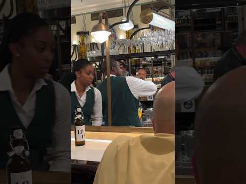 One of the Best spots for food in London! #subscribetomychannel #artists #travelvlog #london