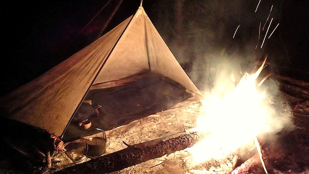 -20⁰ Winter Bushcraft - Tarp Camp with Wool Blankets & Long Fire