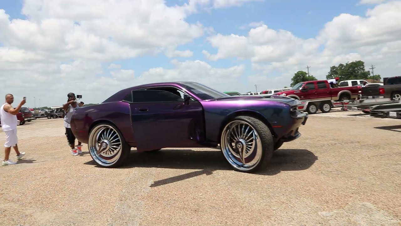 Dodge Challenger on 32-In Floaters Would’ve Been a Donk in a Different ...
