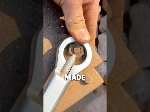 Genius Nut Splitter 🔧