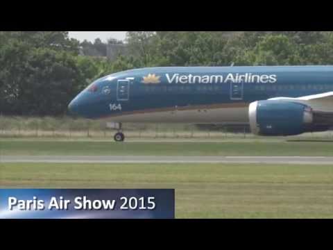 Video: Paris Air Show 2015 Dream Display: A Boeing test pilot’s ...