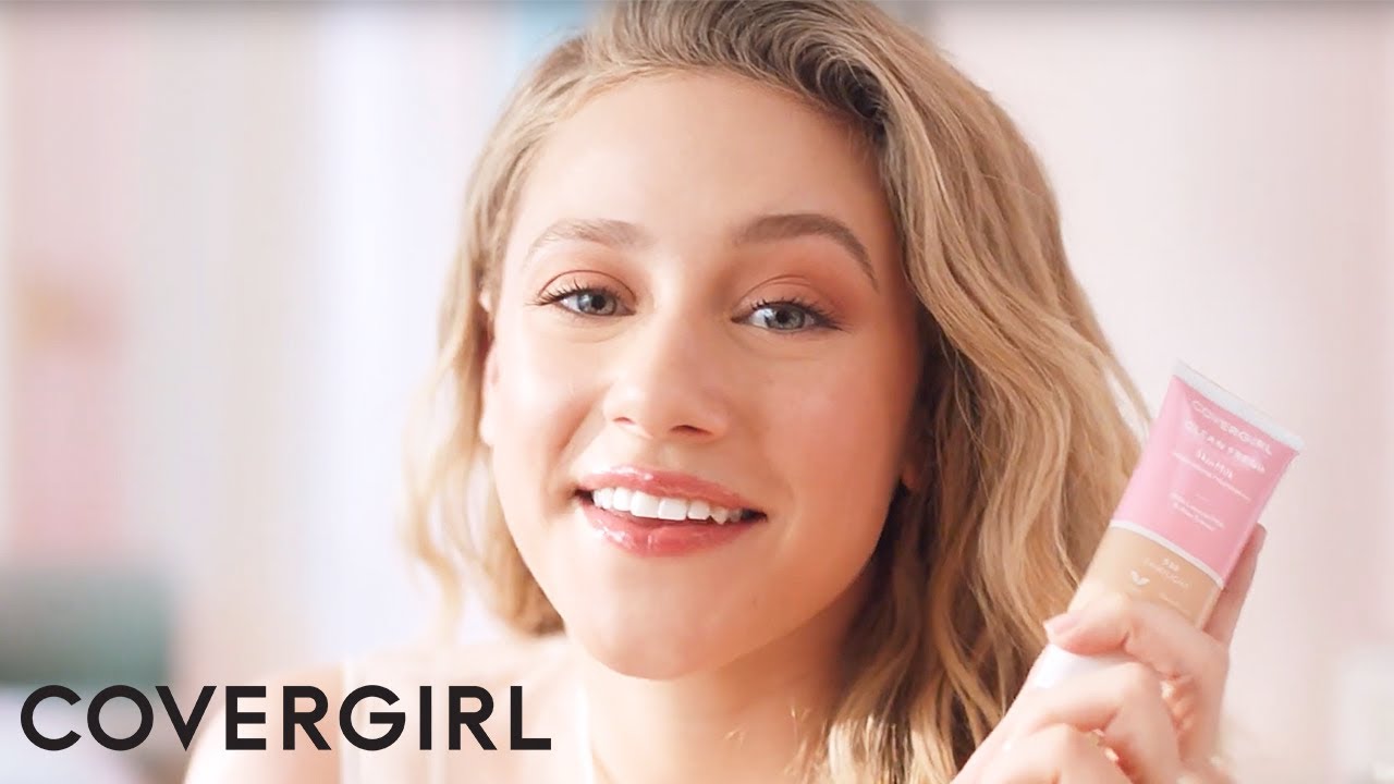 Lili Reinhart in Clean Fresh Skin Milk Nourishing Foundation | COVERGIRL