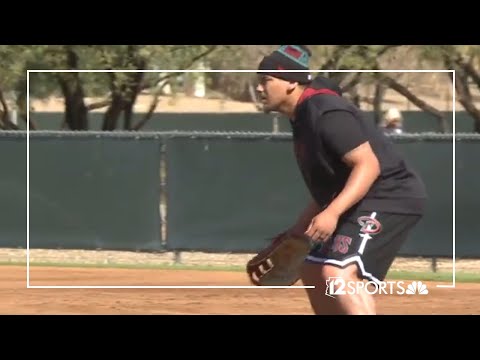 D-Backs' Naylor arrives one week before required, vows to bring power and leadership