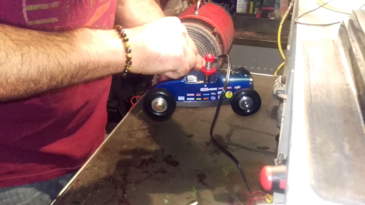 Rodzy Tether Car