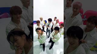 [잡담] 127이랑 안재현 챌린지 왜웃기지 - 인스티즈(instiz) 연예 카테고리