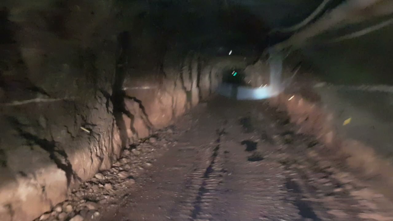 Teria coragem? Extração mineral em mina subterrânea/underground