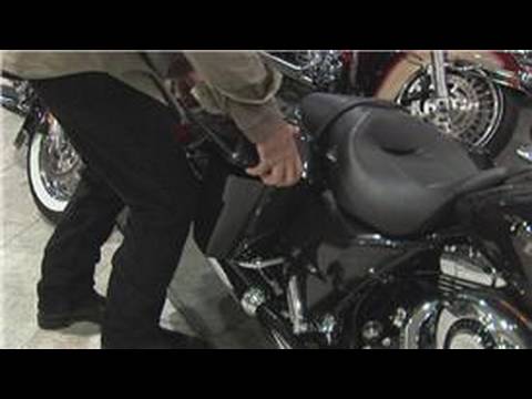 Harley Davidson Motorcycle Maintenance : How to Install Harley Davidson Saddlebags