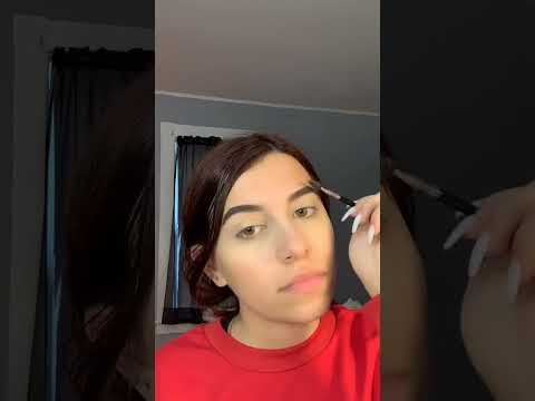 Spooky Clown Transformation: Creepy Halloween Makeup Ideas #fok